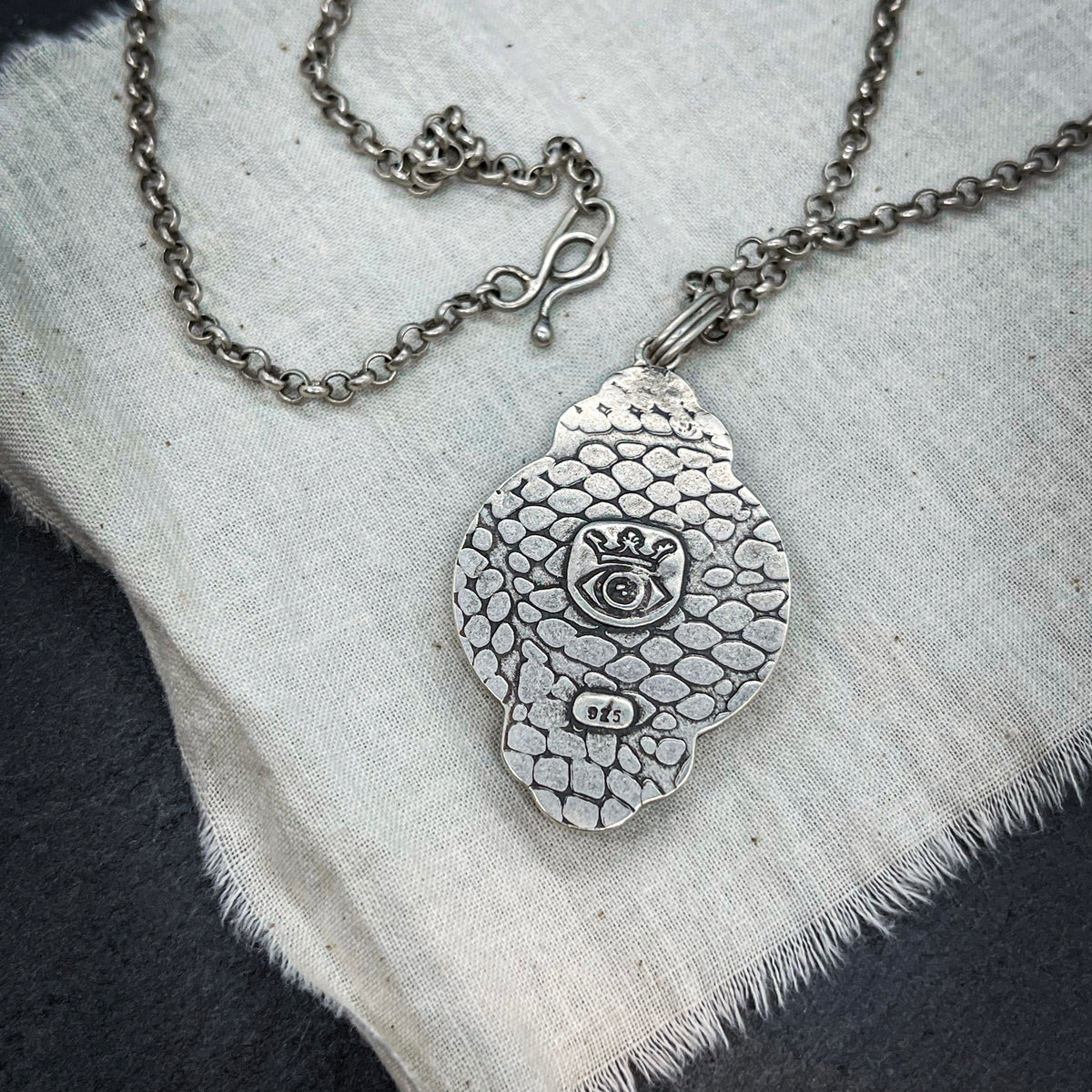 All Seeing oracle Pendant – Artifact Process